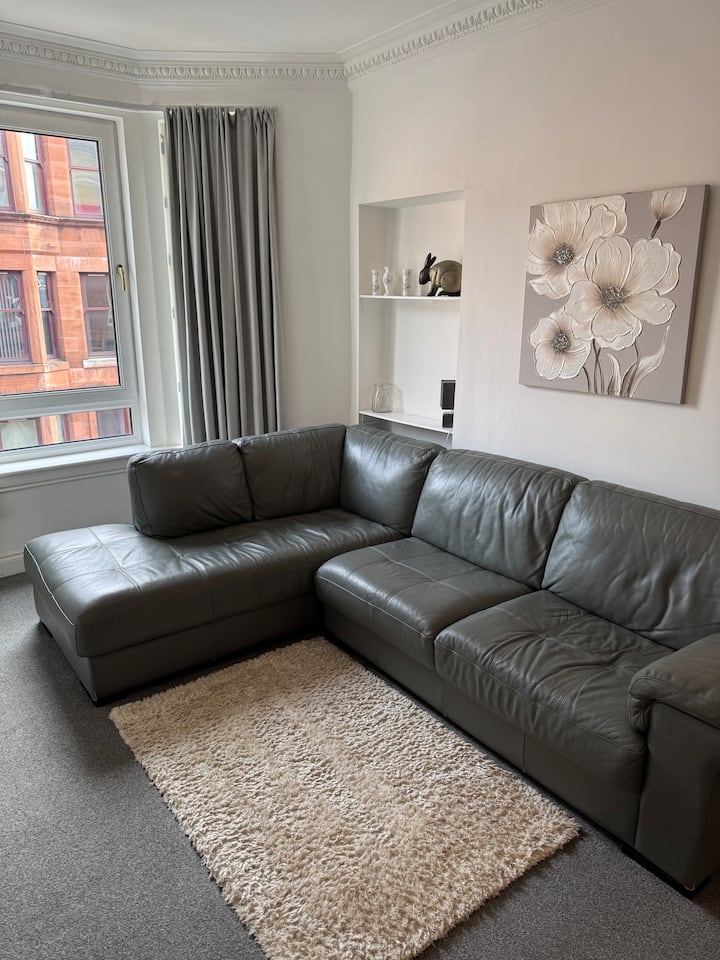 Cosy West End Tenement - Glasgow