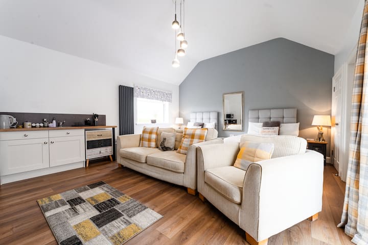 Self-catering Studio With Hot Tub Roe Valley Stay - Limavady