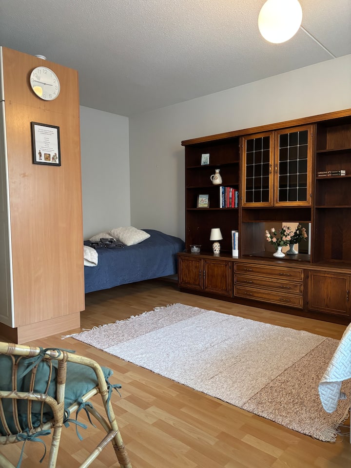 Rauhallinen, Kodikas Yksiö, Lasitetulla Terassilla - Lohja