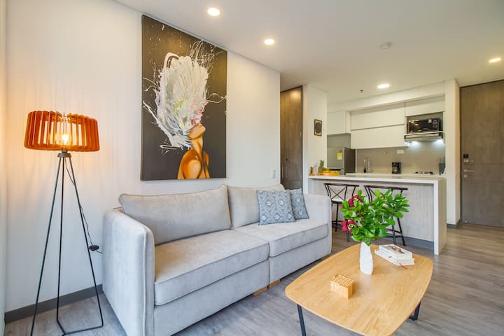 Modern 2 Bed Apartment | Poblado + Pool + Gym - Medellín