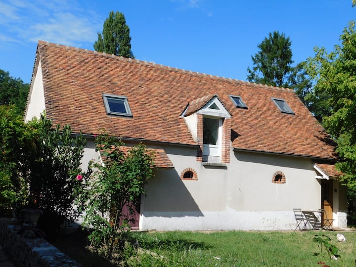 Maisonnette Charmante En Pleine Campagne - Loiret
