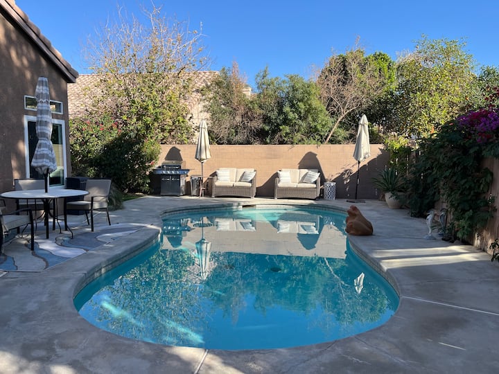Mi Casa, Su Casa- 4br/3b Spacious House - Indio, CA