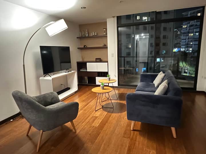 Departamento De 2 Dormitorios - Parque La Carolina - Quito