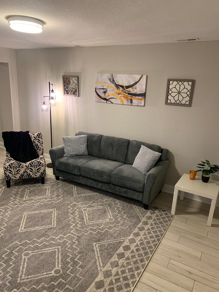 Good Times - Cotswold - Charlotte