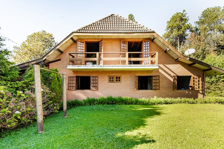 Refúgio Na Montanha: Tênis, Jacuzzi E Sauna - Campos do Jordão