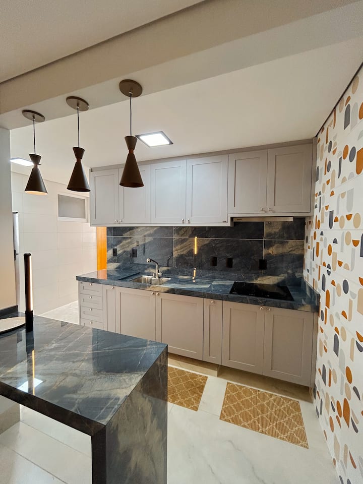 Ap Na Av. Do Cpa - Próximo A Femina - Várzea Grande