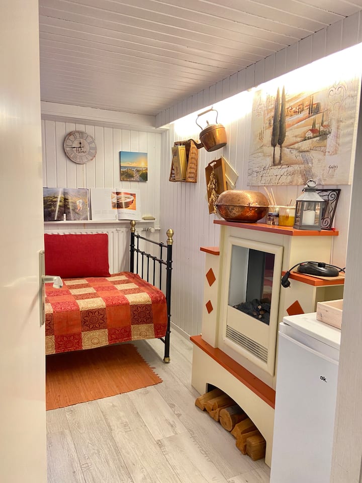 2 Zimmer Im Reihenhaus Ruhige Lage-ohne Küche - Buchenberg