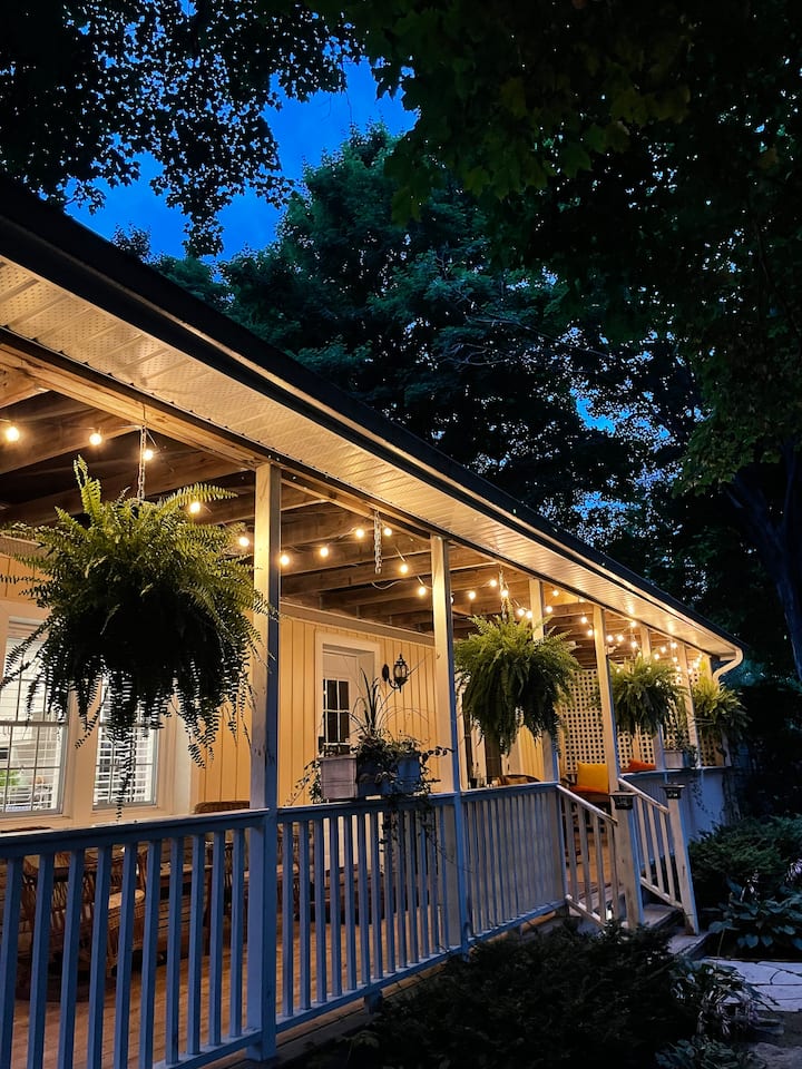 Elora Gorge Cottage - 3 Bed 2 Bath 2 Fireplaces - Fergus