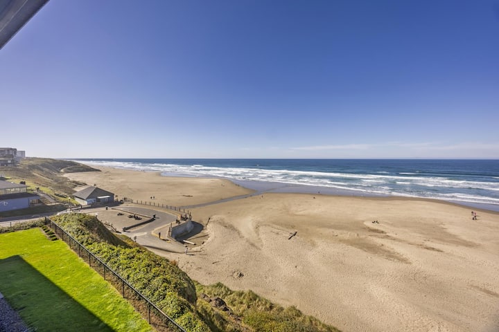 Cozy Nye Sands Oceanfront 2b/2b King Bed • Spa Tub - Newport, OR
