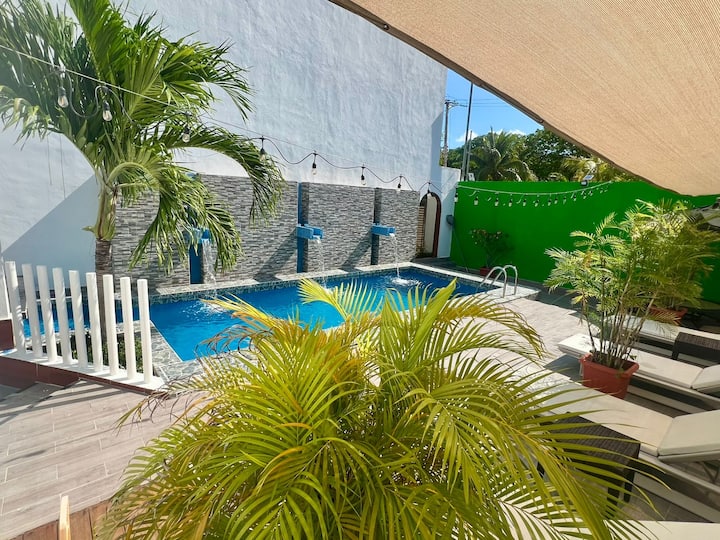 Spacious Stay With Two Private Terraces & Pool - Cancún