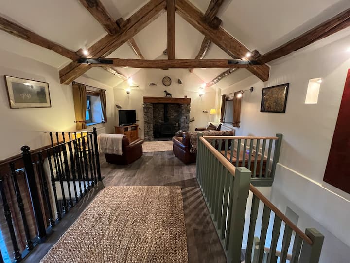 Charming Lakeland Stone Barn Conversion With View - Glenridding