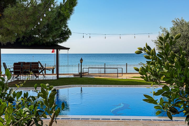 Denize Sıfır Muhteşem Manzaralı Tatil Villası - Gebze