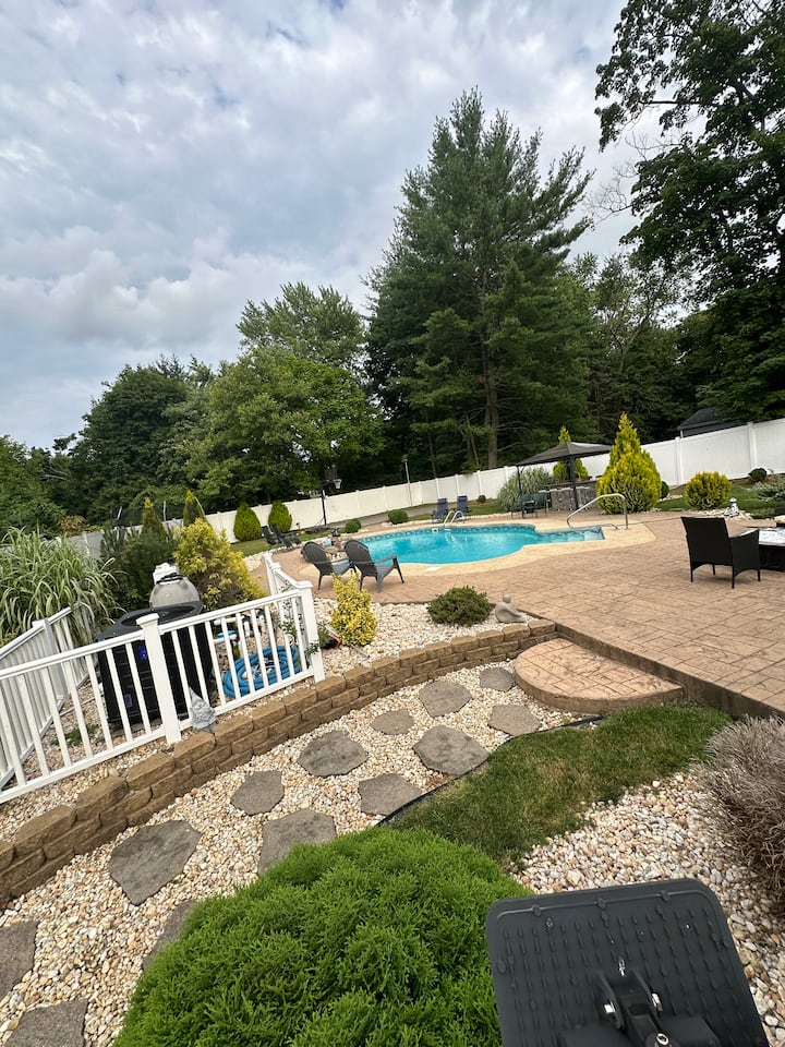 Yardley Resort-style Getaway - Philadelphia University, Feasterville-Trevose