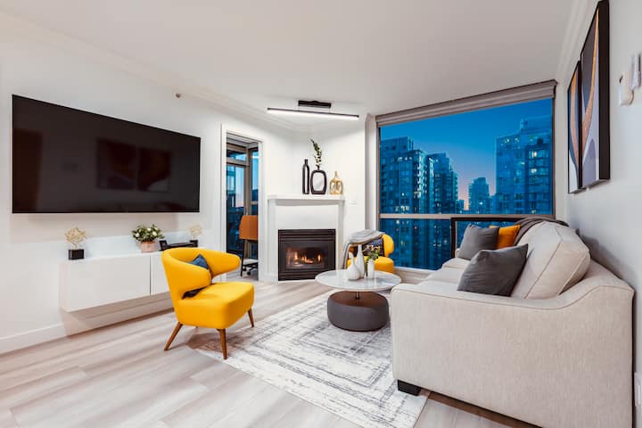 Luxury 2br/2ba Yaletown Condo –Pool, Gym & Parking - Vancouver