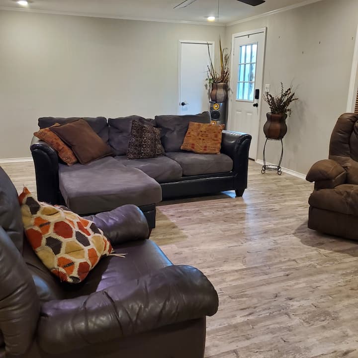Rural Lake Retreat - Conway, AR