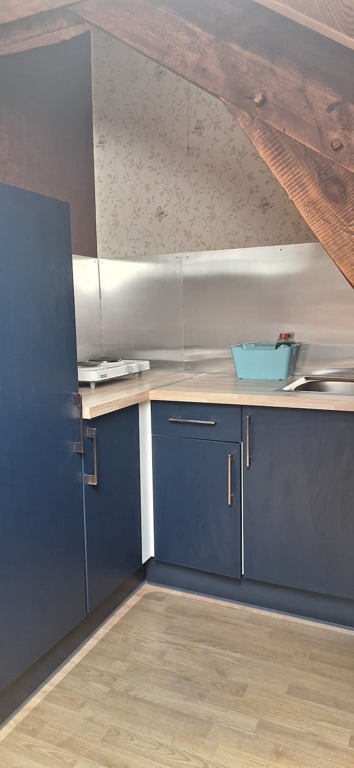 Agréable Studio 1 Chambre, Sdb Et Cuisine - Gembloux