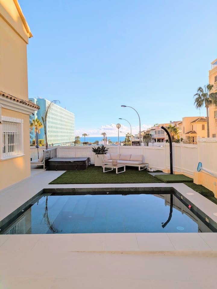 Spacious Villa With Private Pool And Beach Views - Guardamar del Segura