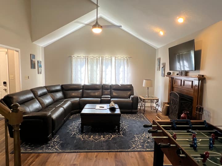 The Ultimate Cozy Family Getaway - Clarksville, TN