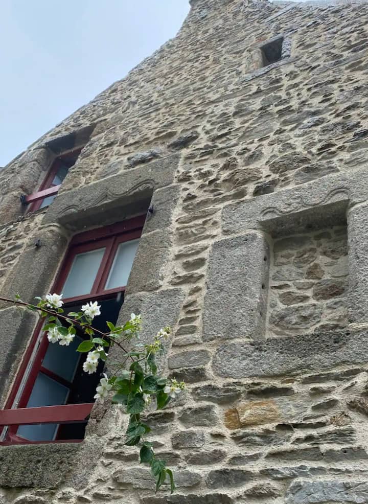 T2 Ensoleillé Calme Intra-muros Historique - Dinard