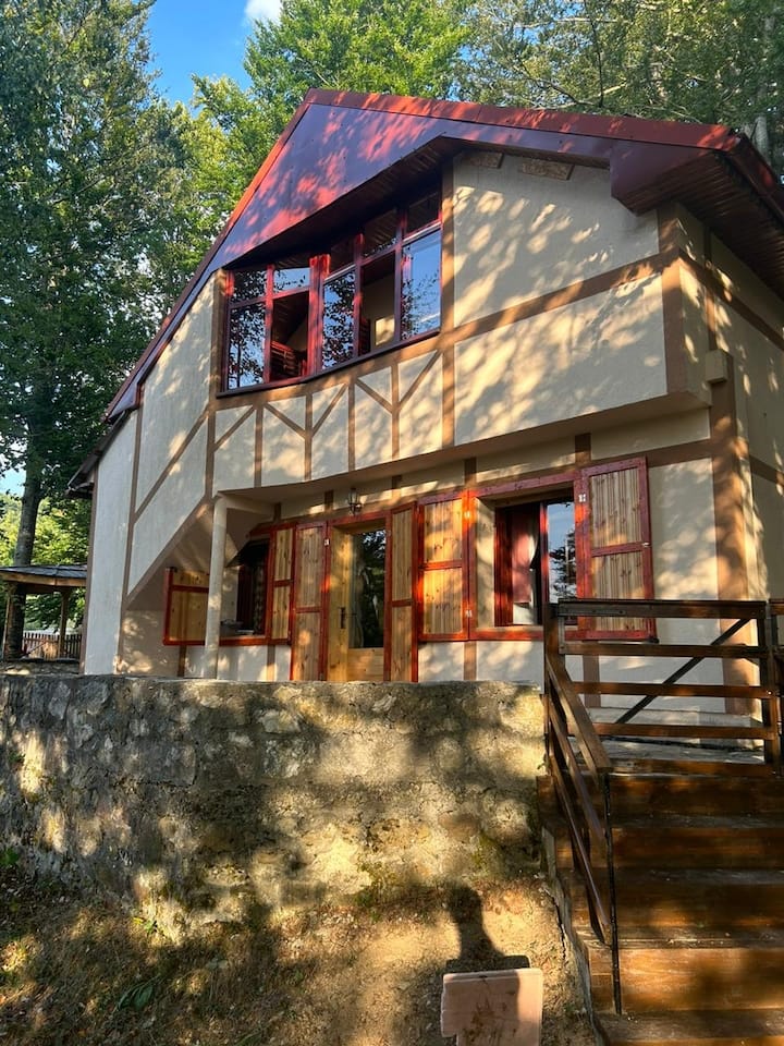 Jovana's Forest Cottage - Montenegro