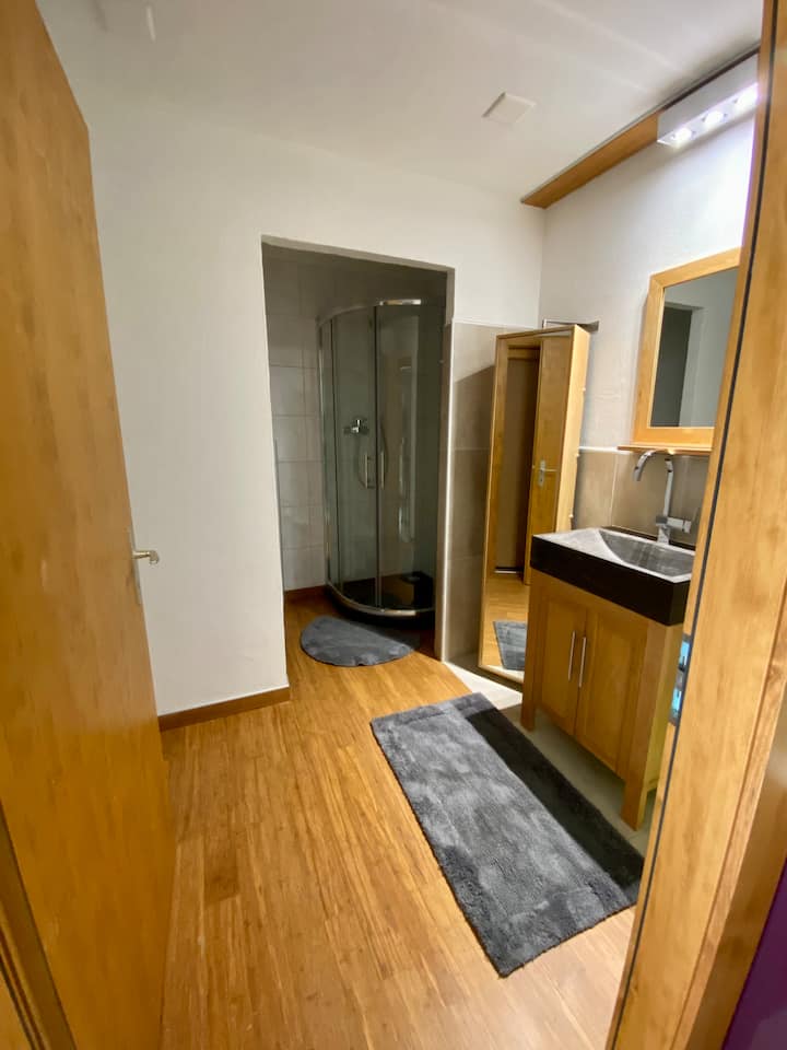 Au Centre De Martigny-bourg, Situé Au Calme. - Martigny