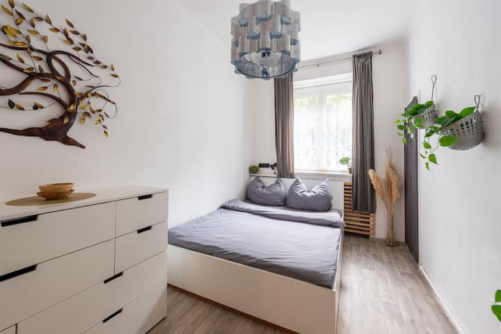 Charming 2 Bedroom Apartment Inspired By Nature - Prague