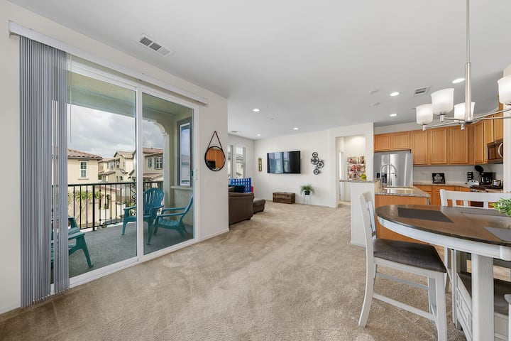 Luxury Townhouse | Free Ev Charging ~ Pool/jacuzzi - San Diego, CA