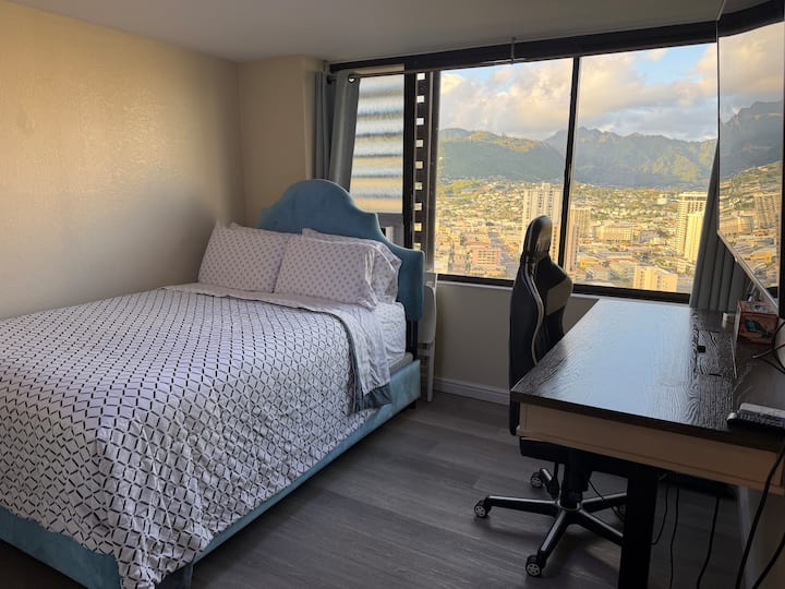 Mtn/canal View Waikiki Studio 29th Fl - Kaneohe, HI