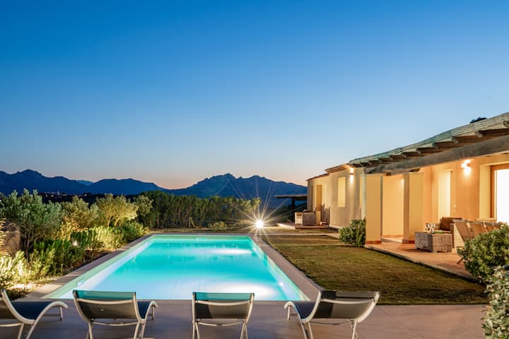 Villa Nature · Piscina Privata · 1 Ettaro Privacy - Arzachena