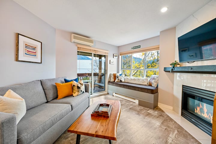 Jc Hideaway • Central 1bdr • Village • Hot Tub - Whistler