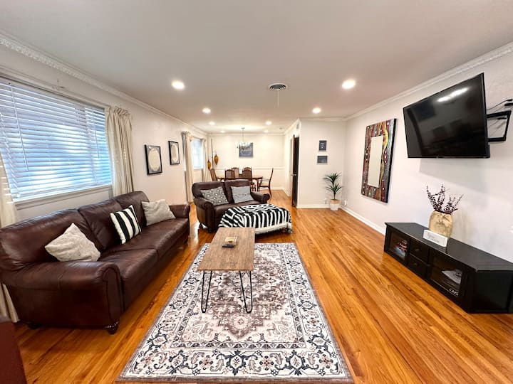 Net Patio/ Swimming / Games/ Pet Friendly - C&A, North Richland Hills