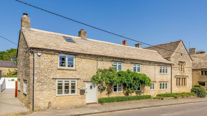 Luxury Holiday Home With Hot Tub - Shaven Cottage - Chipping Norton