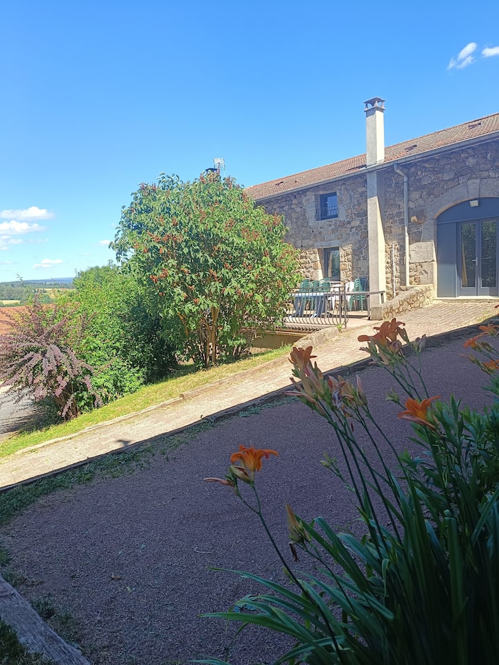 Gite Le Buisson - Auvergne