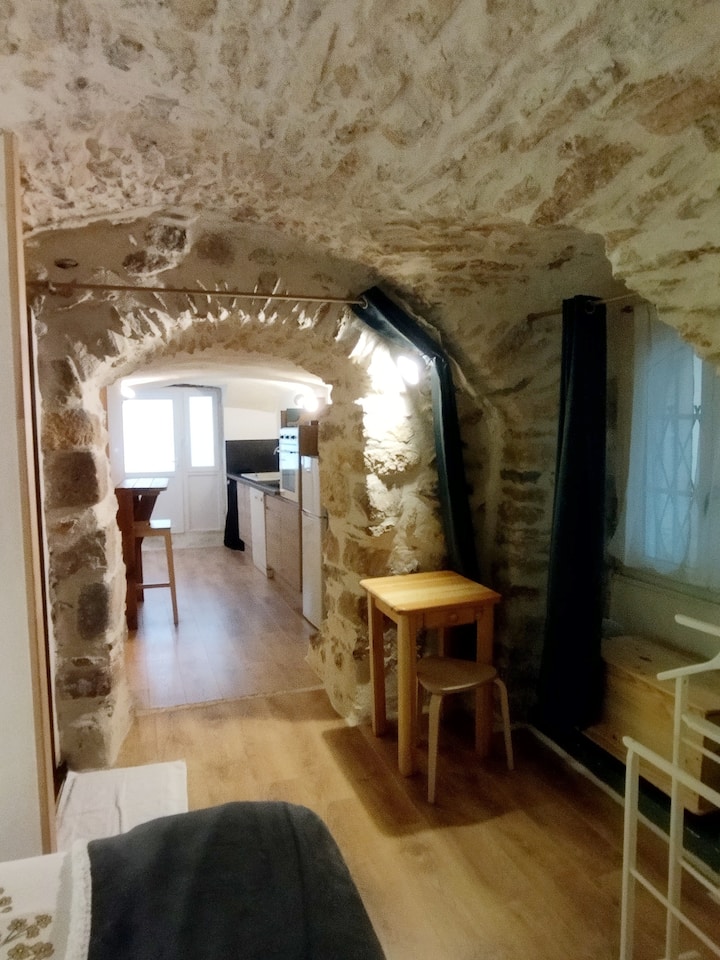 T1, Rdc D'une Maison Du 15ème Siècle.ardèche Sud - Bourg-Saint-Andéol