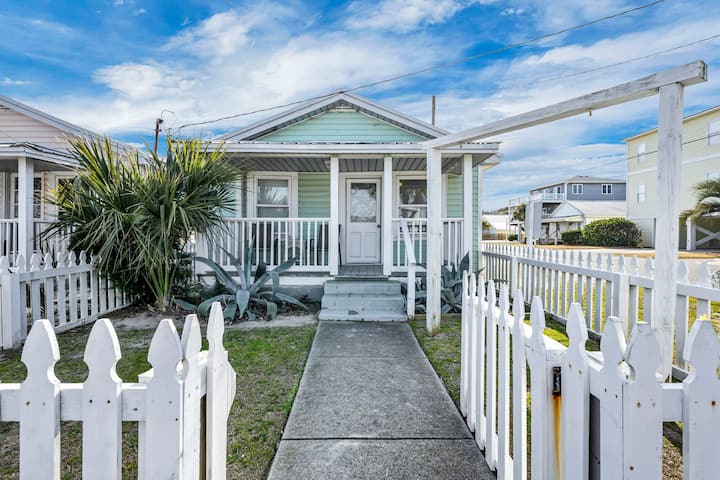 Pierview Cottages - Steps To Pier & Kure Beach: #3 - Kure Beach, NC