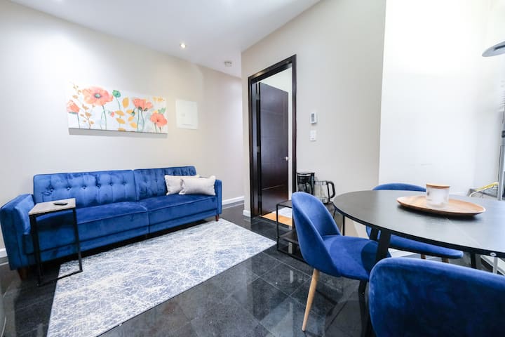 ★ Amazing 2 Bedroom Apt 1/2 Block To Central Park★ - Union City