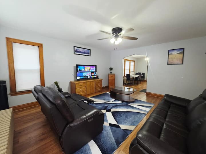 Spacious Private Apartment Wi-fi Selfcheck-in X1b - Melrose Park, IL