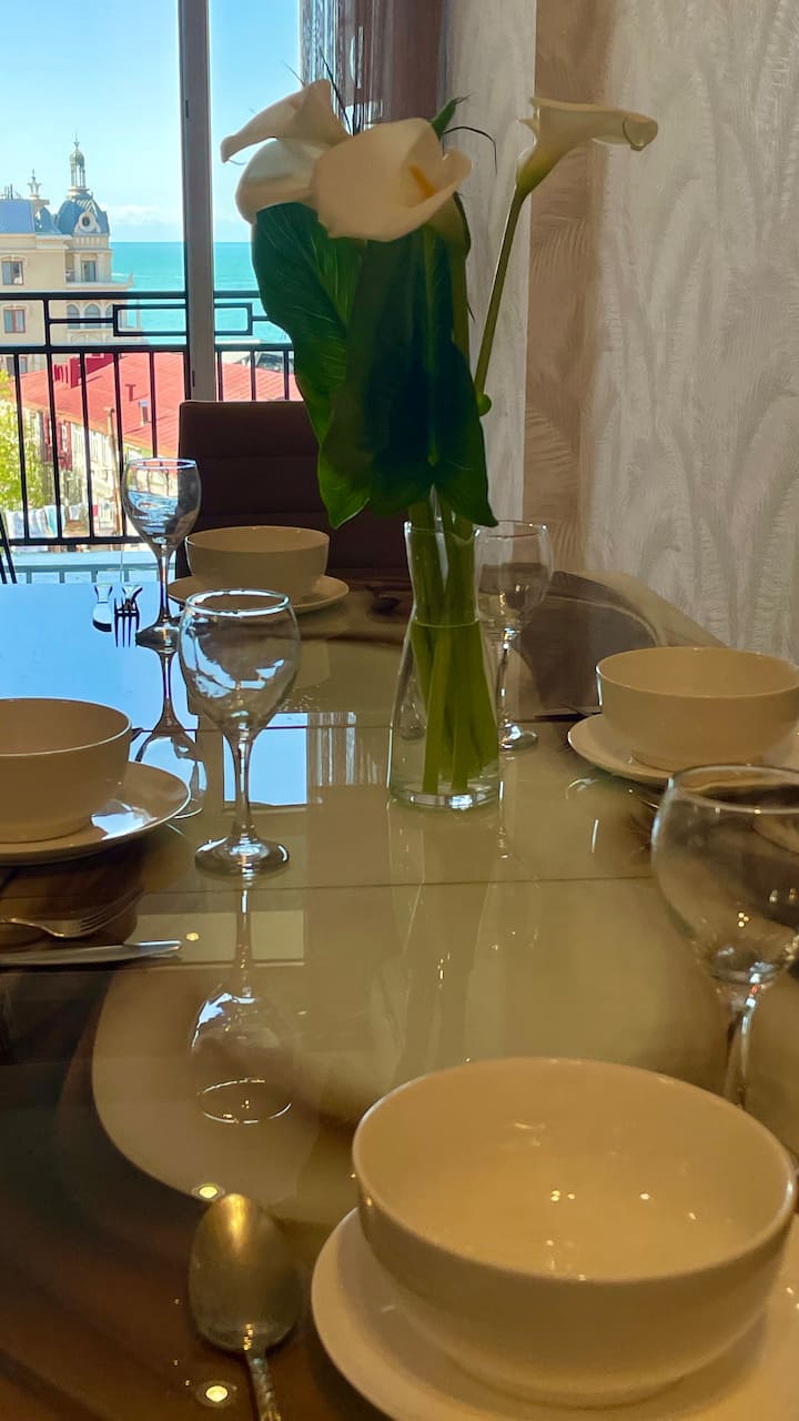 Silent Calla Apartment With Sea And Mountains View - 巴統