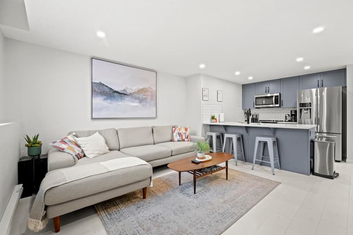 King Bed | Mtn Escape W/ Free Parking 1hr To Banff - Calaway Park