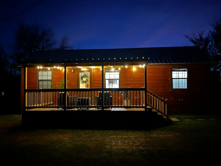 Quiet Country Cabin - Lake Whitney, TX