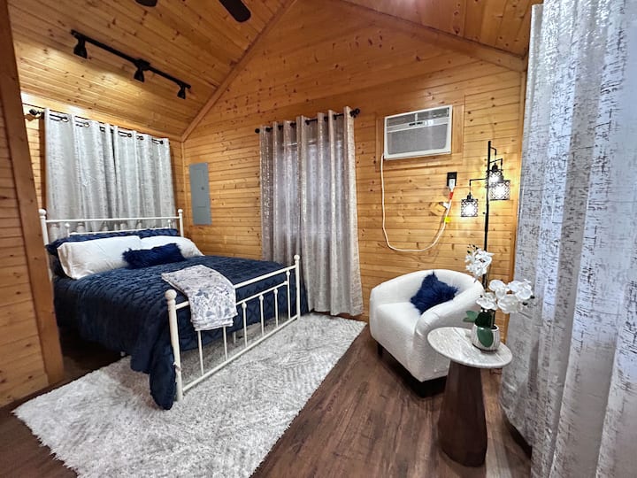 Quiet Country Cabin - Lake Whitney, TX