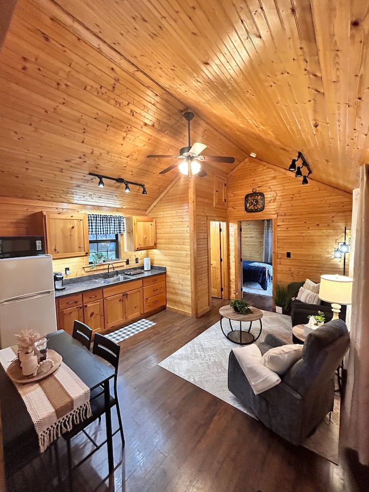 Quiet Country Cabin - Lake Whitney, TX