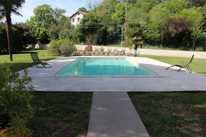 Appartement Spacieux Avec Piscine - Albí