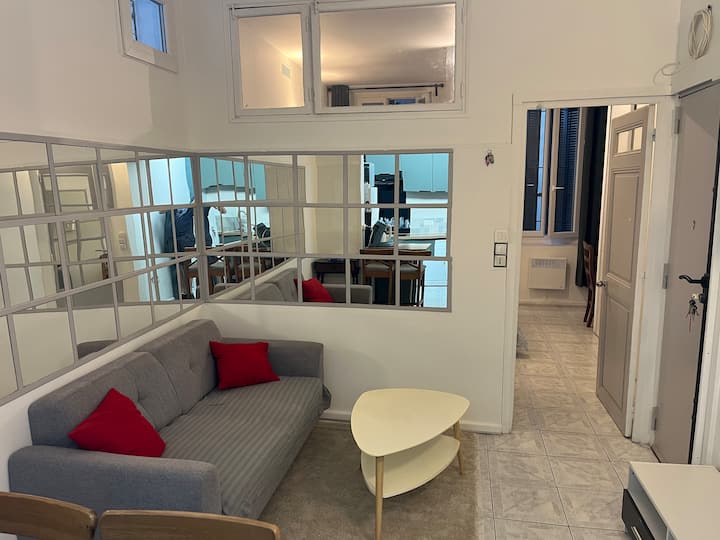 Charmant T2 Climatisé, Avec Cour Privée - Marseille