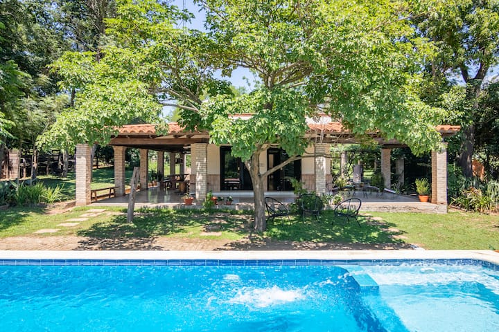 Quinta | 12 Huéspedes | Piscina | Vista úNica - Paraguay