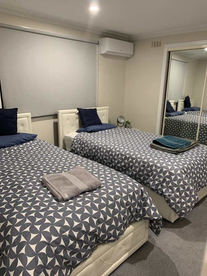 Luxury's 4 Bedroom's Walk To Lake, Cbd, Cafee - Bendigo