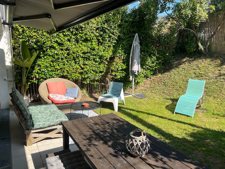 Maison Familiale Chaleureuse Avec Jardin - Bayonne