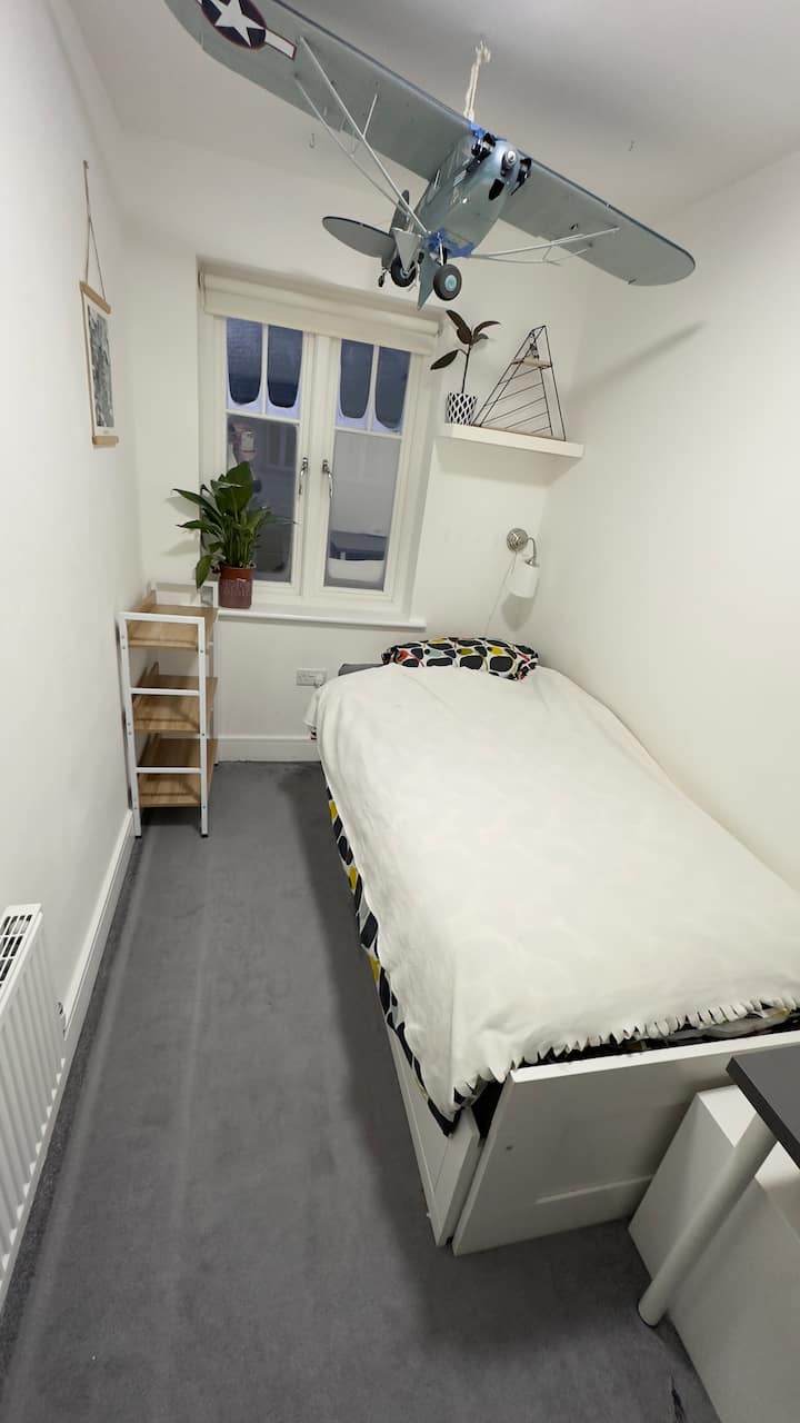 Cozy Room With Bath & Wifi - Chelmsford