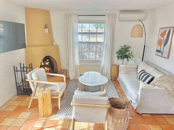 Light And Bright 2 Bed/2ba Home Blocks From Plaza! - Santa Fe, NM