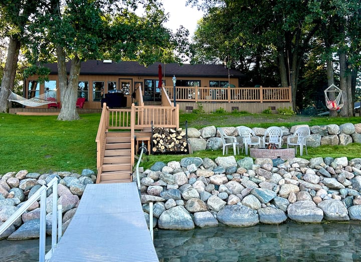 Amazing Lakefront Home! Dock, Kayaks, Paddleboat! - Detroit Lakes, MN